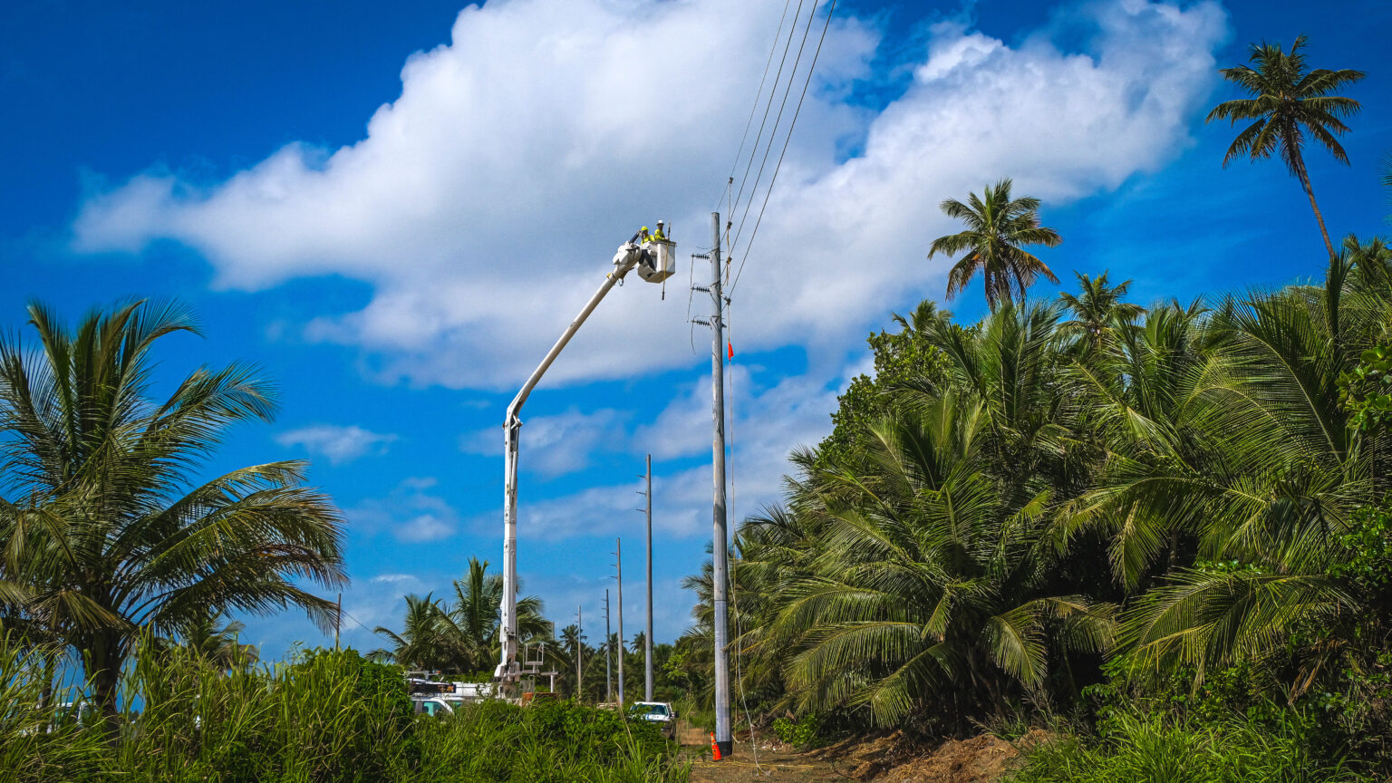 LUMA Rebuilds Four Transmission Lines Out of Service Since Hurricane ...